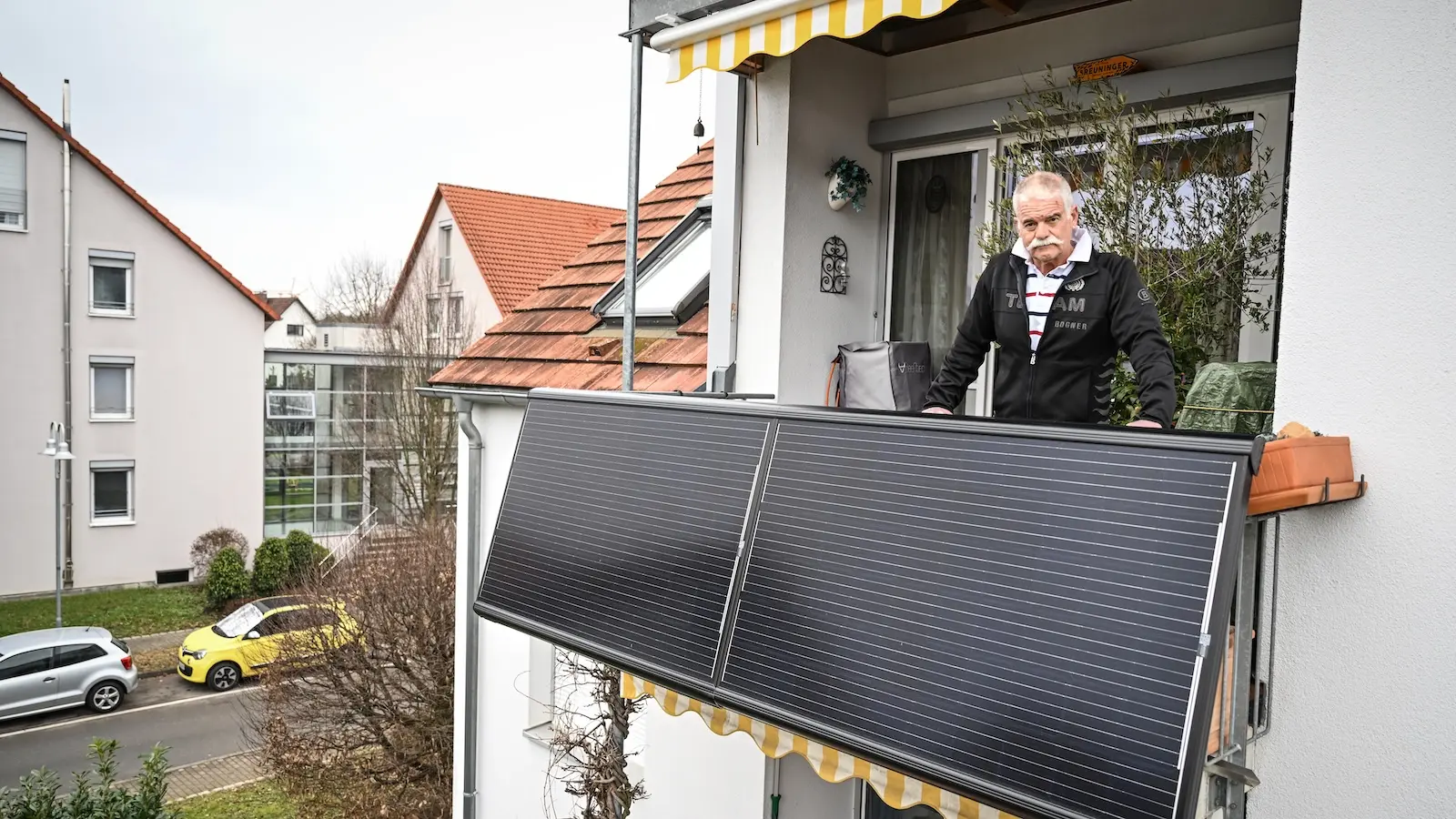 Balkonkraftwerk - Can Germany's solar balcony revolution spread to ...